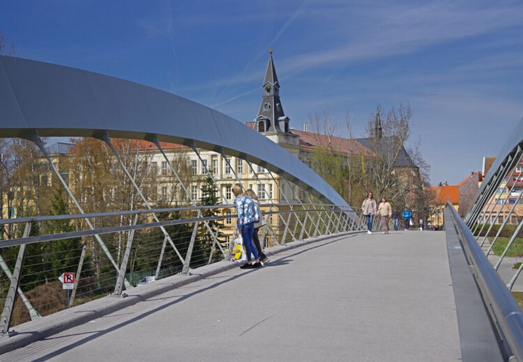 Nymburk Pedestrian Bridge: Fusing Tradition with Innovation - Archirro