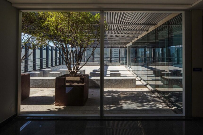 Transformative Architecture: 18th Region Labour Complex in Goiânia ...